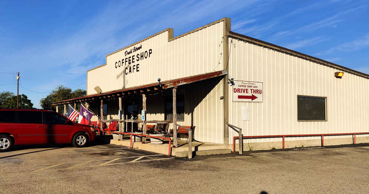 Most People Don't Know This Small Texas Diner Serves The State's Best ...