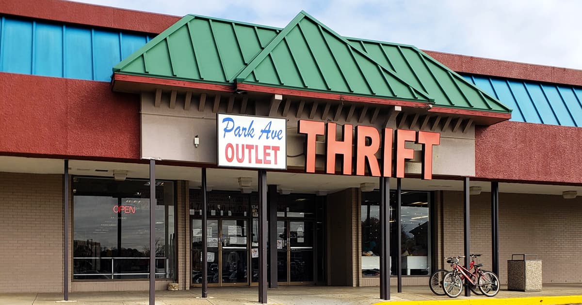 The Gigantic Thrift Store In Georgia That Bargain Hunters Are Obsessed With