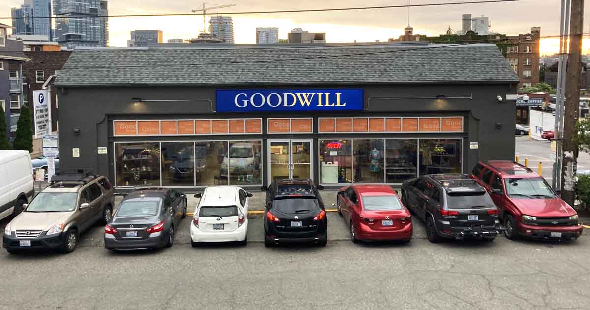 This Massive Thrift Store In Washington Is Where $20 Buys More Than You ...