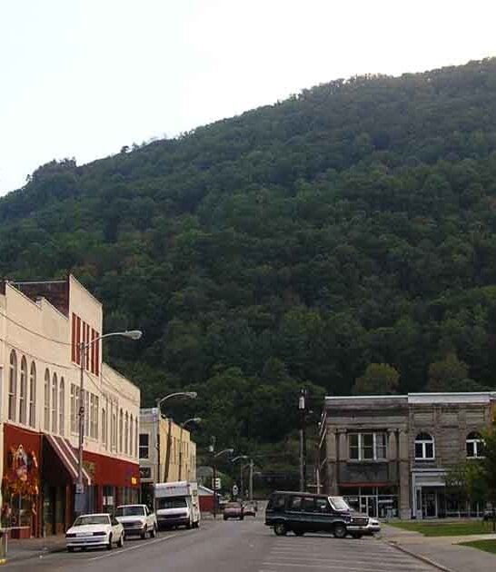 tiny kentucky town ftr