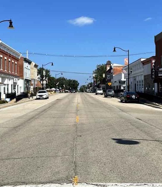 town illinois rent 700 ftr