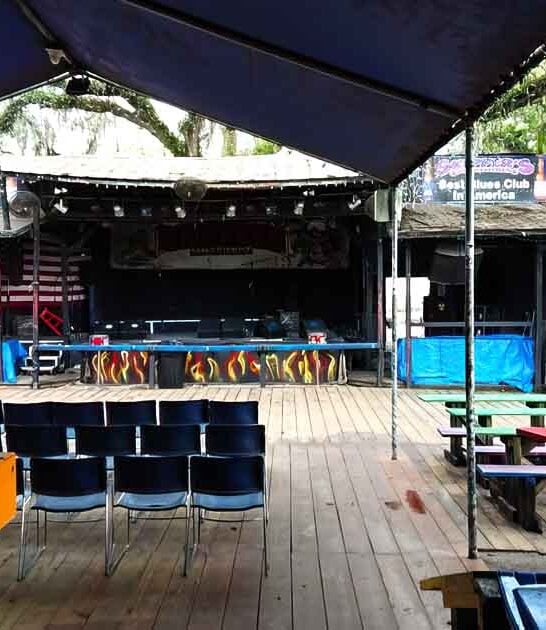 unassuming florida oyster bar ftr