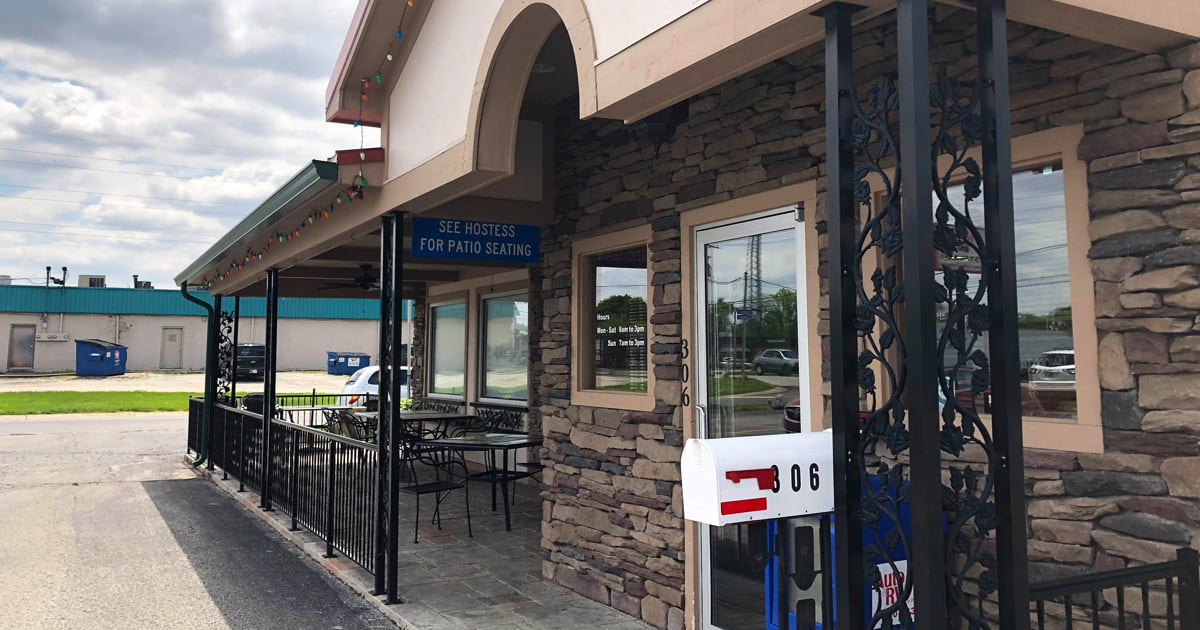 Most People Don't Know This Small Indiana Diner Serves The State's Best ...