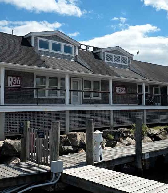 waterfront restaurant connecticut drive ftr