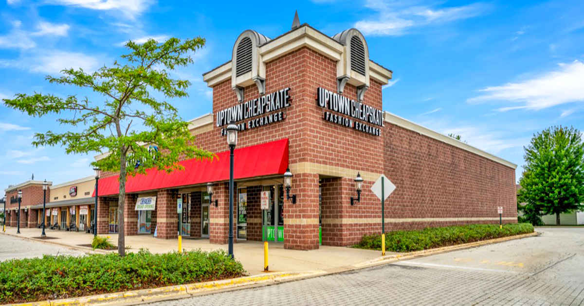 This Enormous Wisconsin Thrift Store Is A Treasure Hunter's Paradise