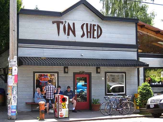 Same charming shed, different angle, equally inviting. Notice the bicycles? Peak Portland right there, folks.
