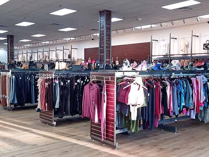 Discover amazing deals and stylish finds at Uptown Cheapskate Timonium, where your next favorite outfit is waiting to be found.