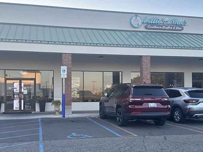 The unassuming storefront hides a Southern food treasure that'll make your taste buds sing hallelujah.