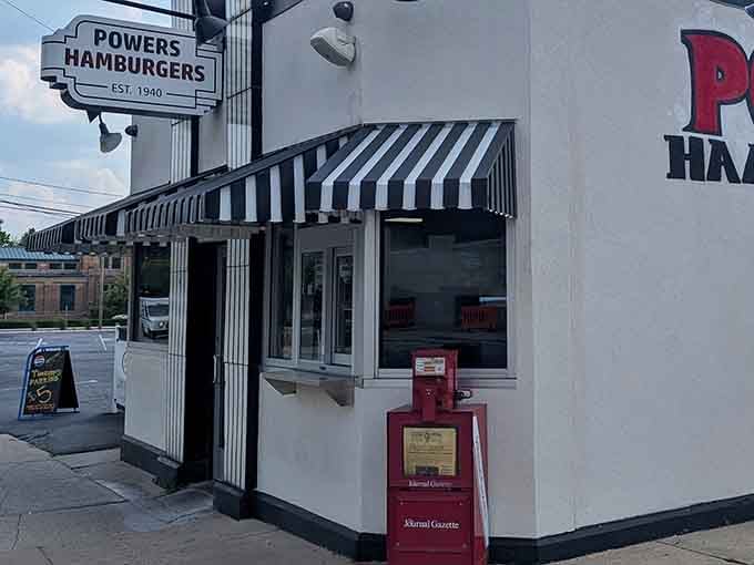 That classic striped awning has been beckoning hungry folks since Truman was president, and it still works.