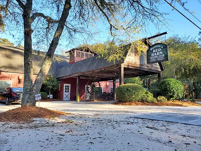 Steak, seafood, and Southern charm! Step into the rustic warmth of Bennie&rsquo;s Red Barn for a legendary Georgia dining experience.