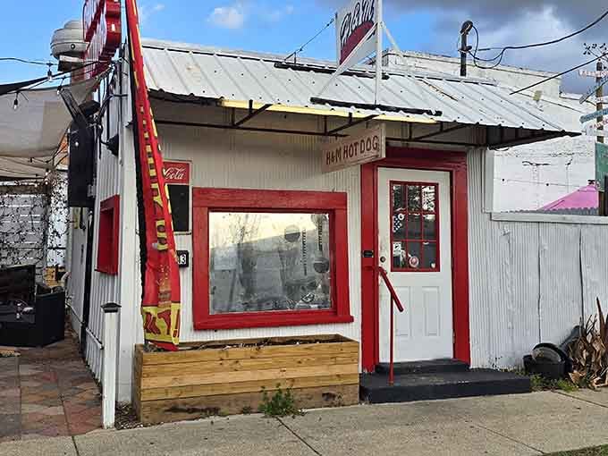 This tiny red-and-white shack has been dishing out happiness since before food trucks were cool.