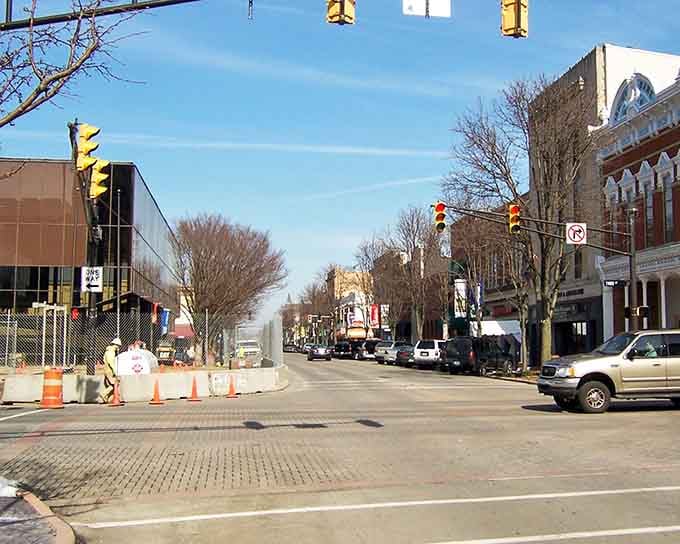 Wide streets and thoughtful urban planning make exploring this architectural wonderland as easy as finding good coffee in Seattle.