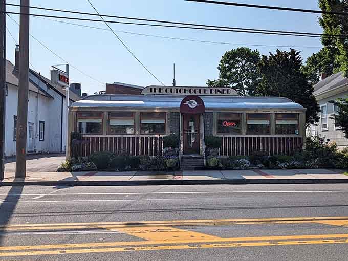 Long shadows and chrome shine create the perfect diner postcard moment on a quiet afternoon.