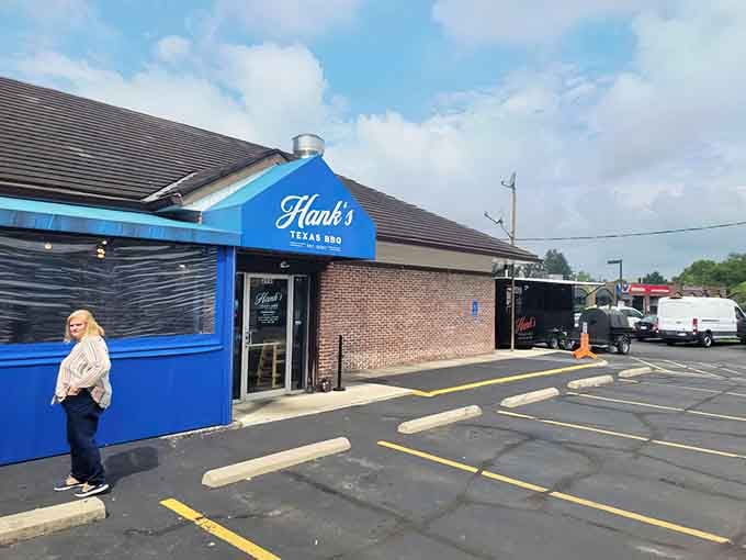 When a barbecue joint looks this inviting from the parking lot, you know good things await inside.