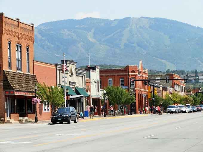 Lincoln Avenue's historic storefronts prove the Old West had excellent taste in architecture and mountain views.