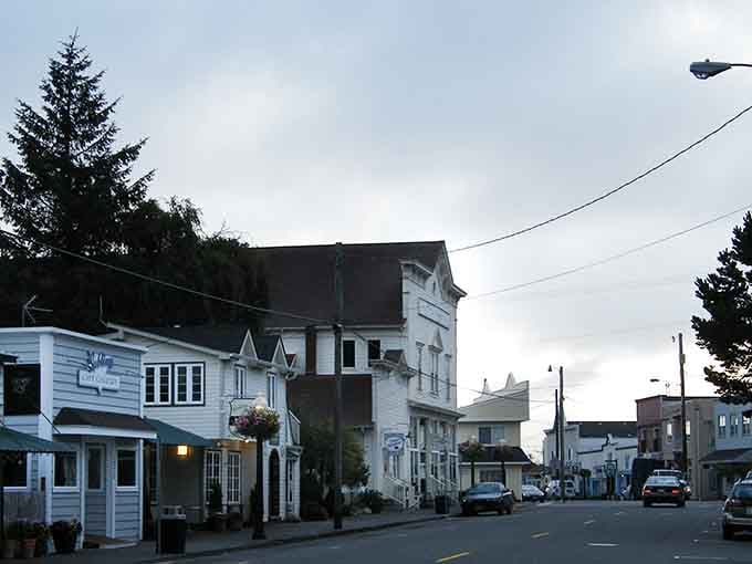 Old Town Florence looks like a movie set, except the coffee shops actually serve decent coffee.