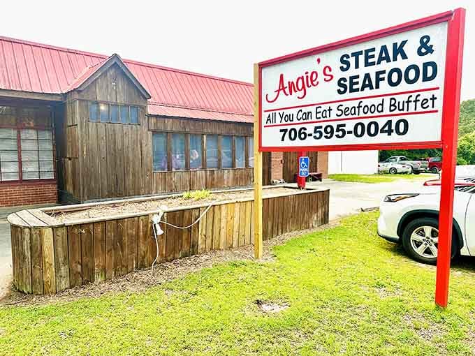That red roof, weathered wood exterior and classic sign promise the kind of all-you-can-eat seafood buffet dreams are made of.