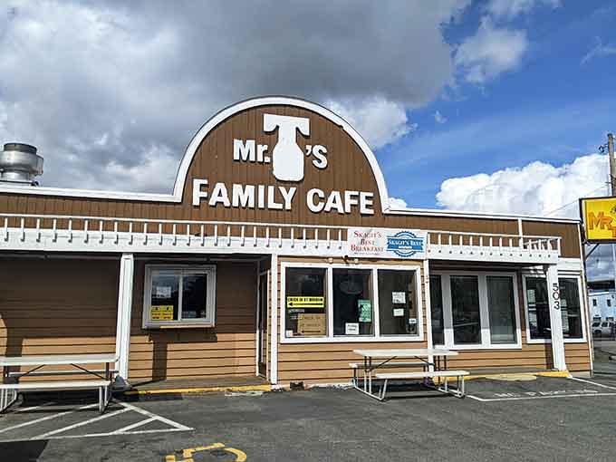 That distinctive barn-style facade isn't just charming architecture&mdash;it's your beacon to breakfast bliss in Mount Vernon.