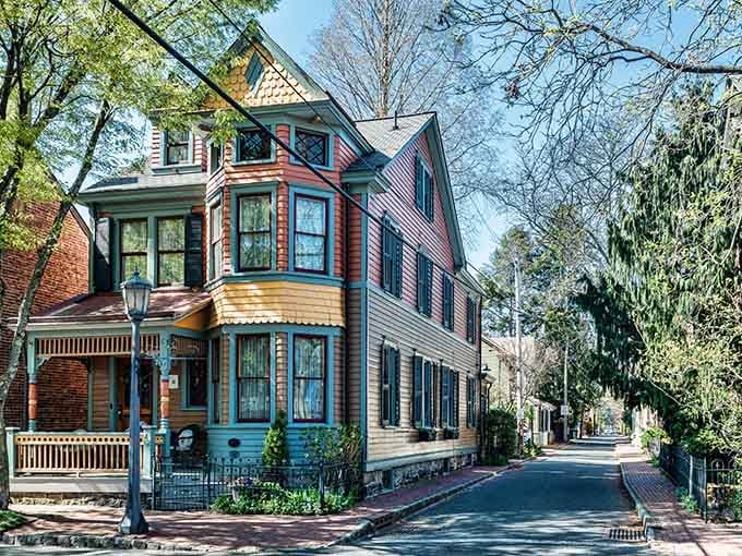 Victorian architecture meets small-town charm on streets that look like they were designed for leisurely strolls and daydreaming.