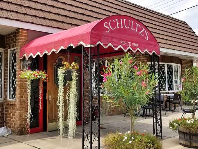 That red awning isn&rsquo;t just for show &ndash; it&rsquo;s a welcoming sign for some of Maryland&rsquo;s best crab!