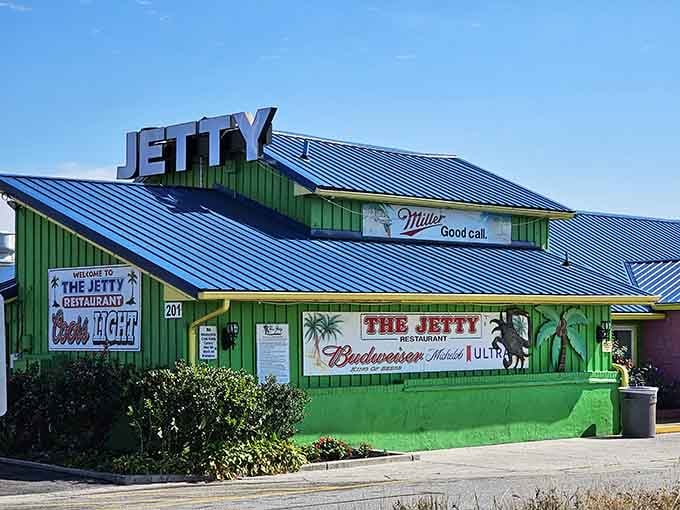 That bright green exterior isn't just eye-catching, it's basically a beacon calling you to crab paradise on the water.