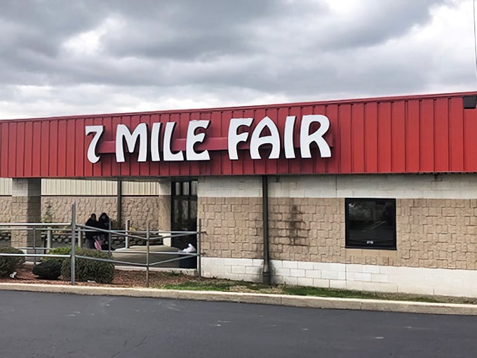 The 7 Mile Fair stands ready to welcome treasure hunters seeking deals that'll make their wallets smile.