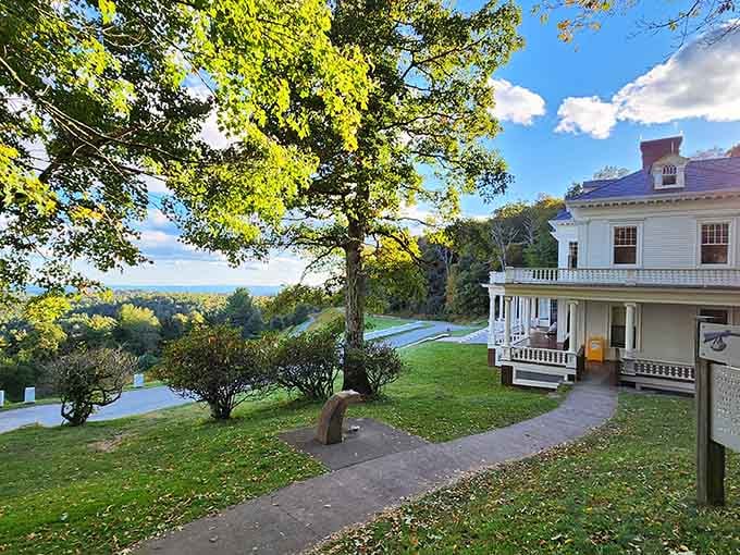 This gleaming white mansion proves that some people really knew how to do "summer home" right.
