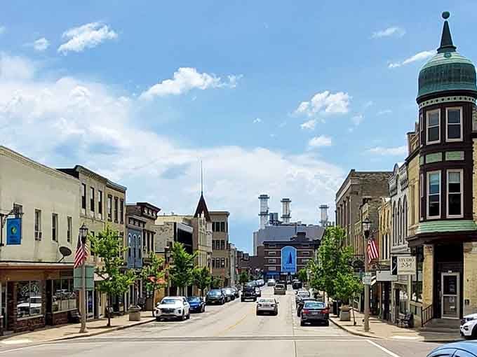 Those distinctive turrets and tree-lined streets prove Wisconsin does maritime architecture better than most Atlantic coast pretenders.