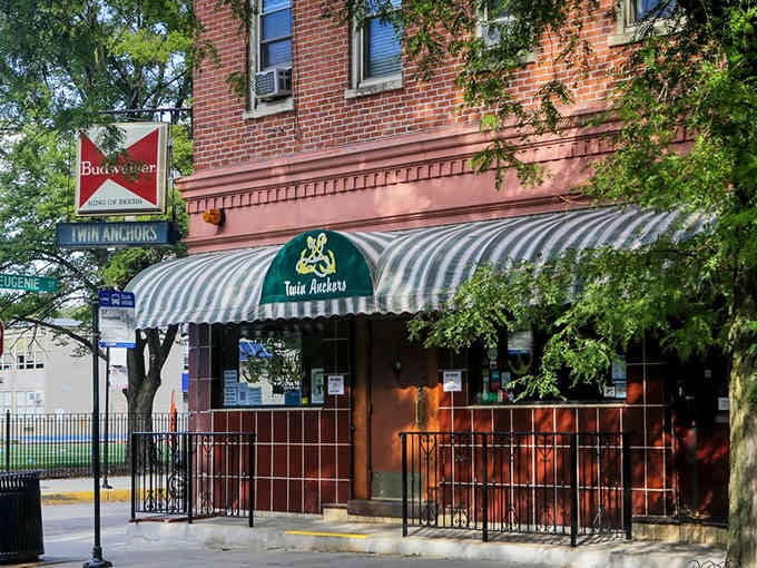 That distinctive awning marks the spot where Old Town residents have satisfied their barbecue cravings since the thirties.