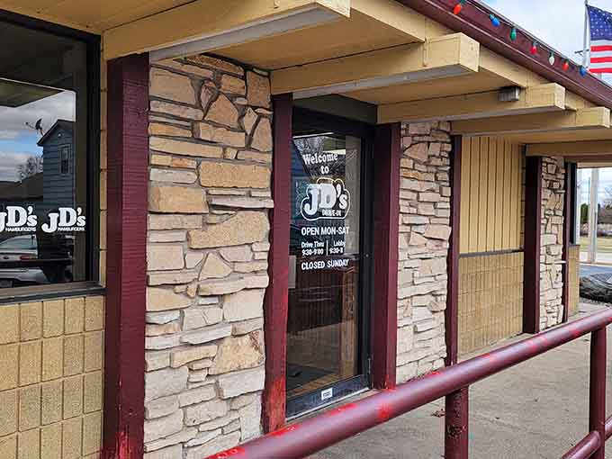 When architecture tells you it's been serving burgers since your parents were teenagers, believe it.