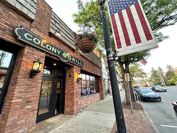 That brick facade and shamrock logo signal you've arrived at thin-crust paradise in Fairfield, Connecticut.