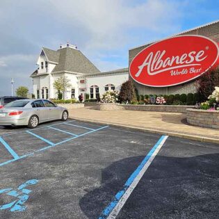 The Sweetest Factory Tour In Indiana Is Every Candy Lover's Dream