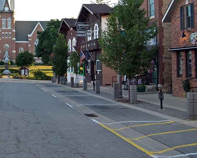 Quiet streets reveal New Glarus at rest, where Swiss charm and small-town peace create something genuinely special.