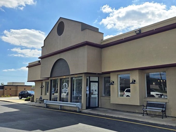 That beige exterior might not scream "culinary destination," but the best secrets rarely announce themselves with neon signs.
