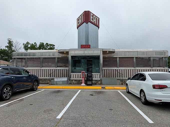 That gleaming stainless steel exterior isn&rsquo;t trying to look vintage&mdash;it just is, complete with timeless charm.