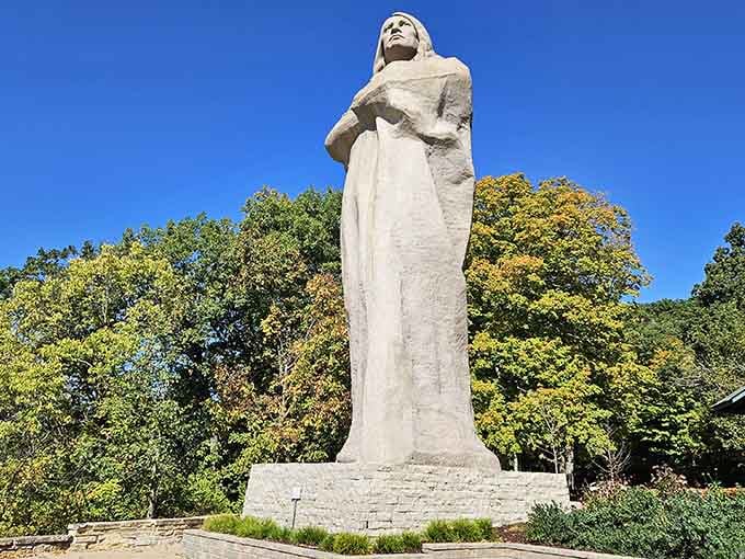 Standing tall against the Illinois sky, this concrete giant commands respect and inspires serious neck-craning.