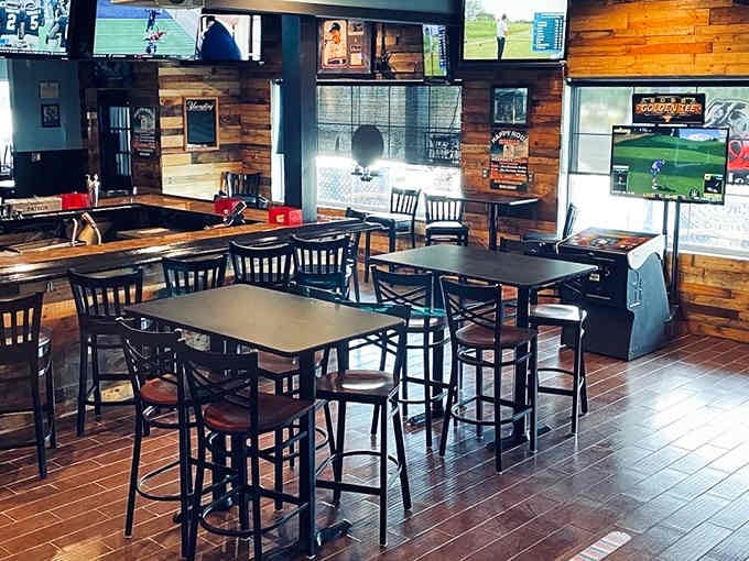 Wood-paneled walls and screens everywhere make this the neighborhood gathering spot you've been searching for all along.