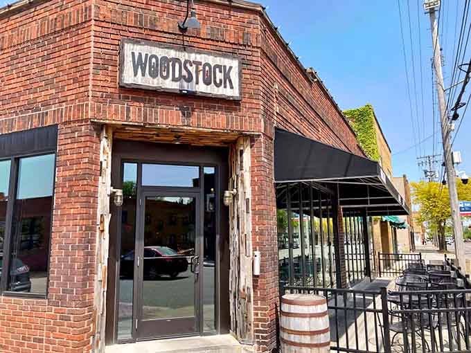 The outdoor patio with those cheerful umbrellas beckons you to enjoy smoked meats in the fresh Ohio air.