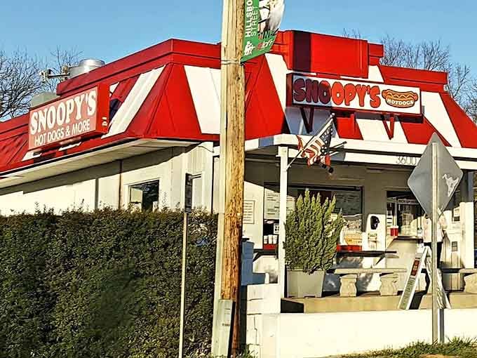 That bold red roof isn't just eye-catching, it's a beacon guiding hungry souls to affordable happiness.