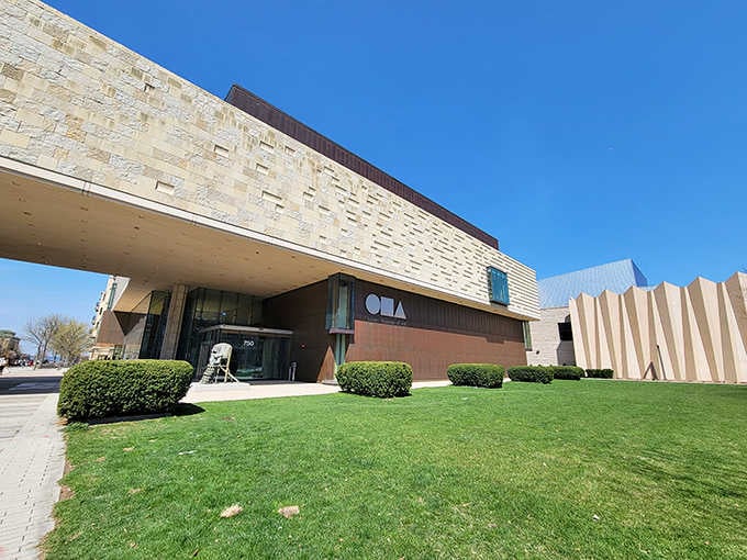 Modern architecture meets perfectly manicured lawn, proving that art museums don't have to look intimidating to house masterpieces.