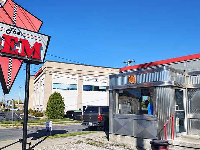The Gem Diner's retro sign and classic silver exterior promise portions that'll make your jaw drop.