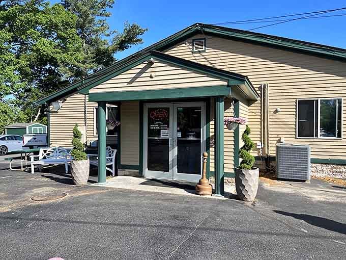 Those planters flanking the entrance aren't just decoration; they're marking the gateway to pancake paradise, friend.