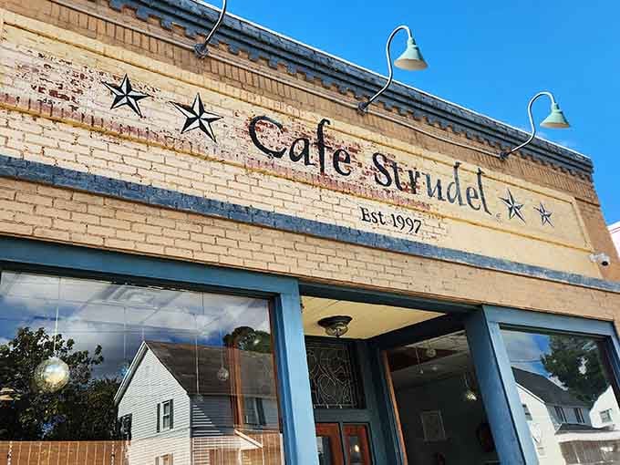 That charming storefront has been welcoming hungry souls since the '90s, and it shows no signs of slowing down.