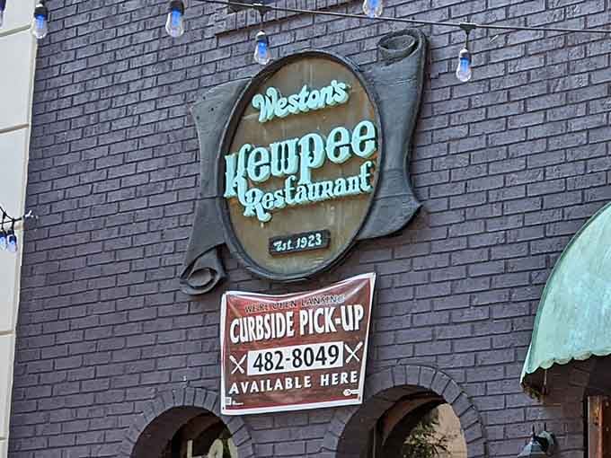 That vintage sign has been beckoning hungry souls since the Roaring Twenties, and it's still working its magic today.