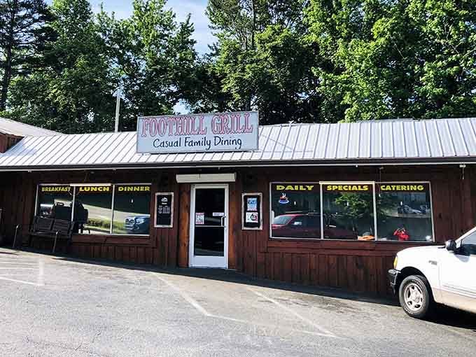 The brown wood exterior practically whispers "we've been feeding folks right for years" without saying a word.