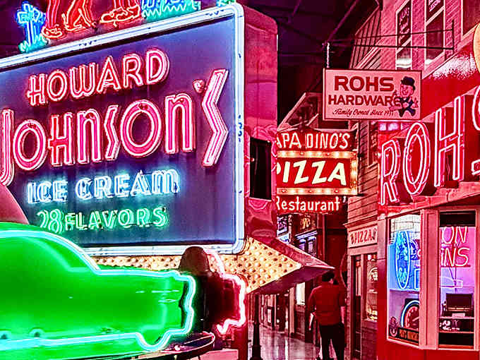 Those glowing neon signs aren’t just eye-catching, they pull you straight into a nostalgic slice of Americana.