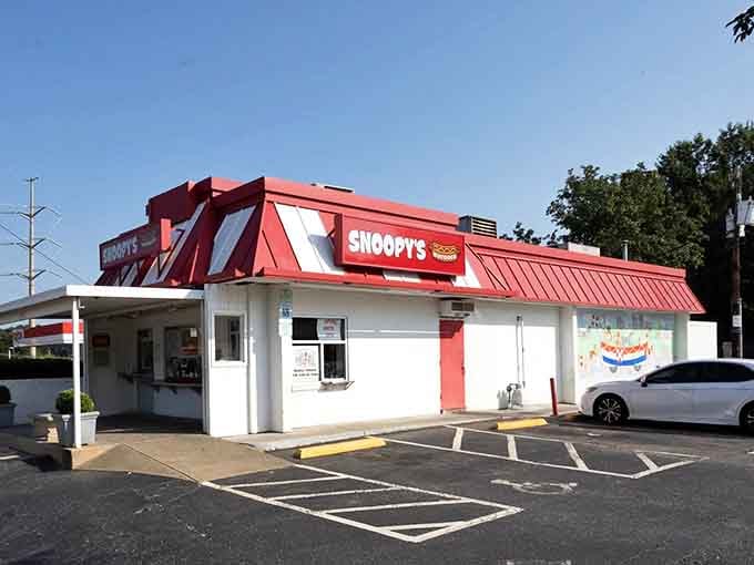 The classic walk-up window design means your money goes into food, not fancy furniture or air conditioning.