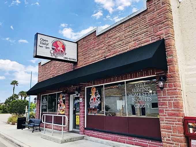 That corner location makes Ruthy's easy to find once you know the secret.