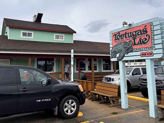 When a restaurant looks this cheerful from the parking lot, you know good times are ahead.