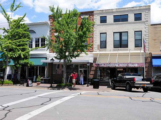 Downtown Edenton looks like someone hit pause on 1950, and honestly, nobody's complaining about it.